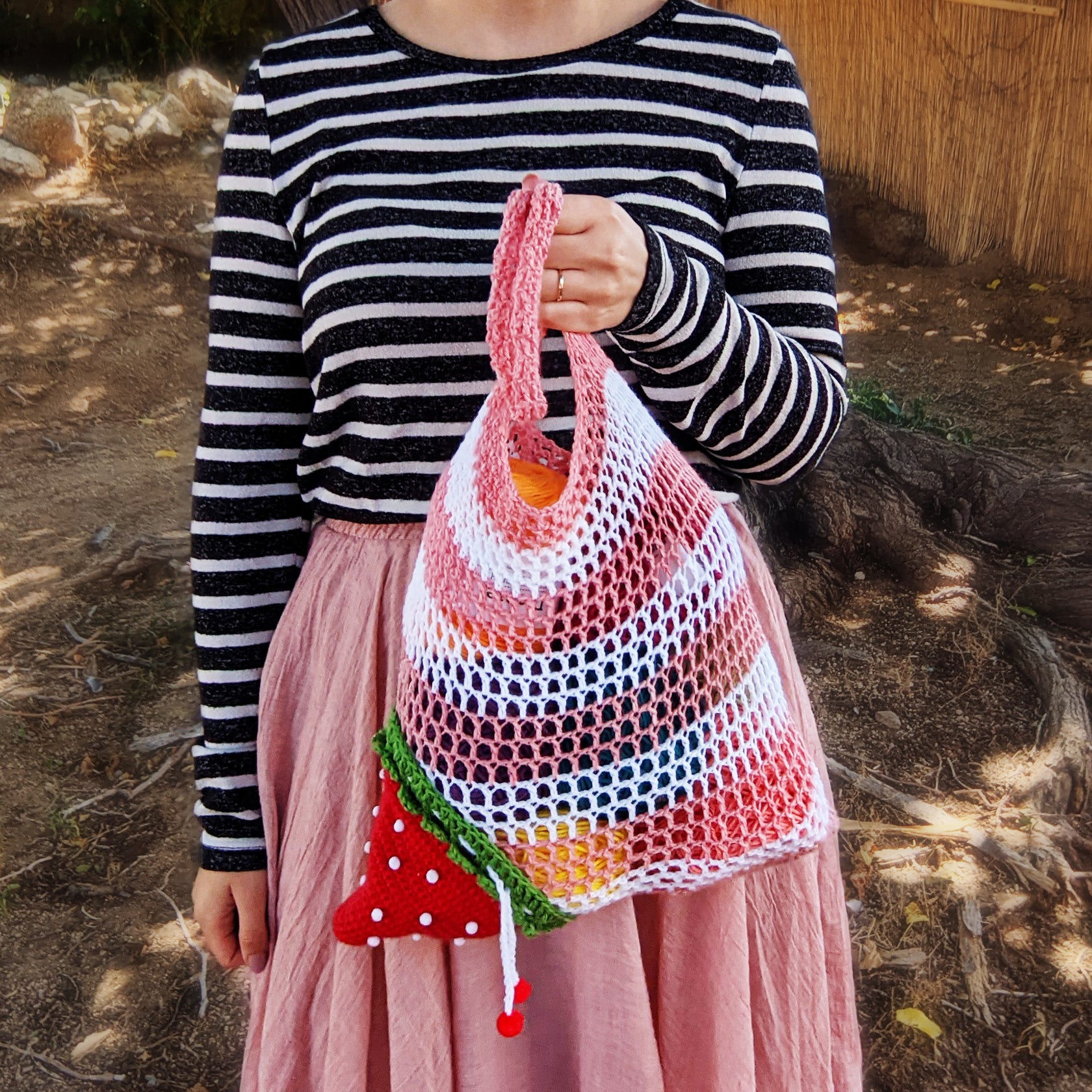 Crochet Pattern: Strawberry Travel Bag – HELLOhappy